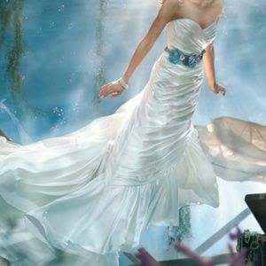 Alfred Angelo | Dresses | Ivory Alfred Angelo Wedding Gown Ariel 223 ...